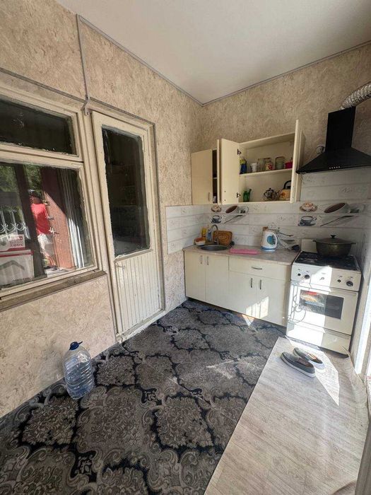 В аренду 3х комнатная вдоль дороги под Офис Карасу 2