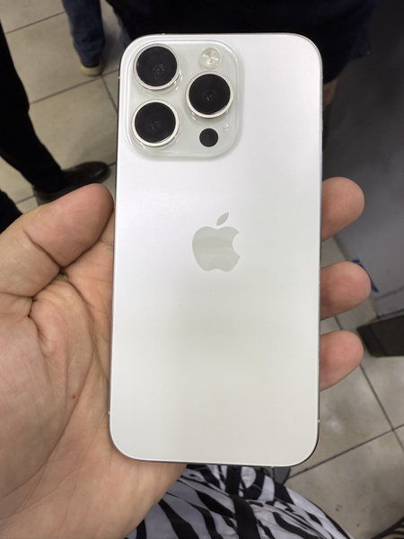 Iphone 15pro 128 GB  karobka bor yomkst 88%