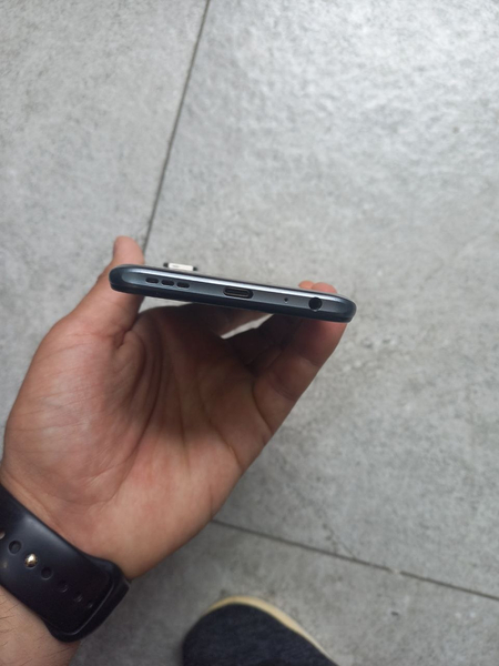 Vivo y31 mobile phone