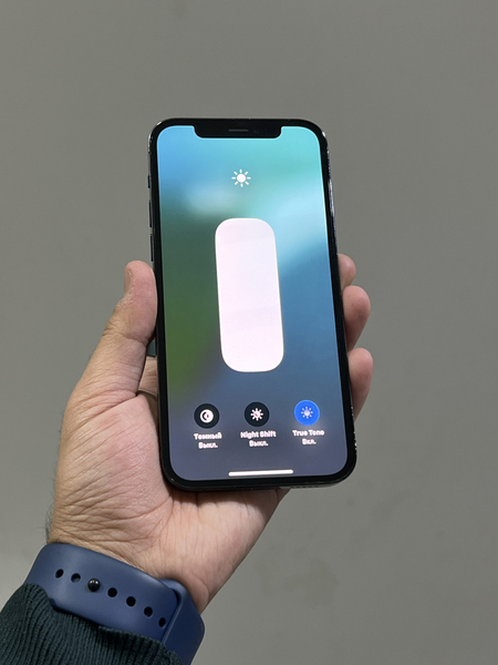 Iphone 12 pro Ideall!