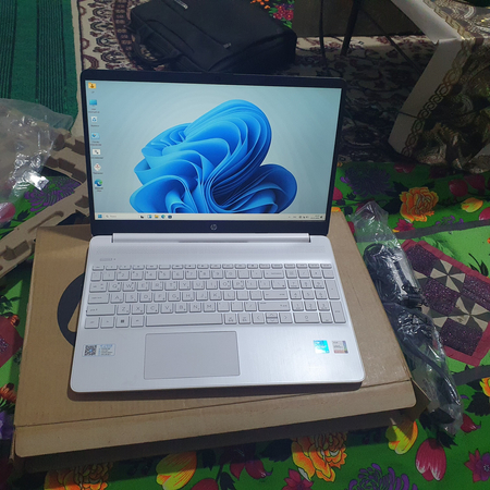HP Laptop 15s-fq5304TU