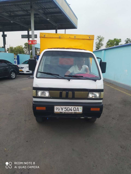 Labo sotiladi, xolati yahshi, ishlab turgan mashina
