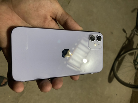 iphone 11  sotiladi