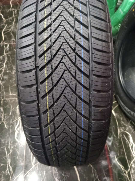 Balon shina Tracmax 235/55R19