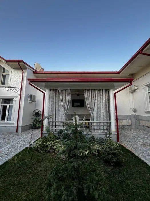 Продается Евро дом Ор-р: Домбрабад 350м2