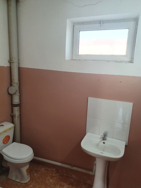 3 xonali uy sotadi