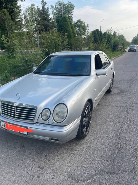 Mersedes w 210 obmenam bor