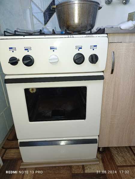 Газовая плита рабочая