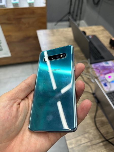 Samsung Galaxy S10 Vietnam