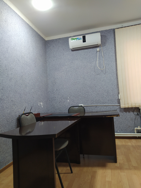 Qulay sharoitlarga ega OFIS