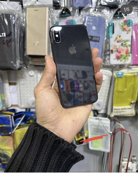 Iphone xs ideal ochilmagan telefon hamma joyi radnoy
