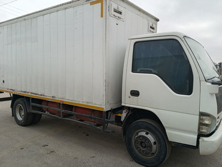 Isuzu sotiladi 5t metan 400k
