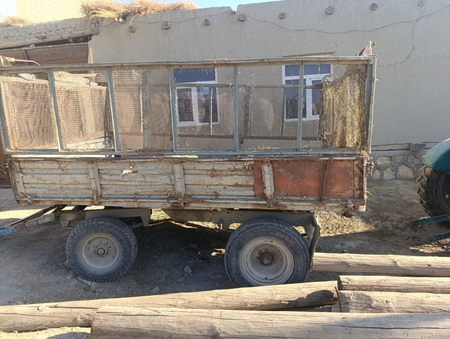 Traktor t40 sotiladi