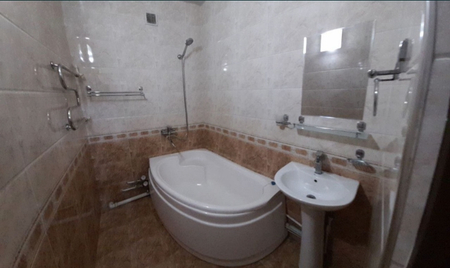 Продажа 3/2/9 на Юнусабад-13, 3 хонали сотилади