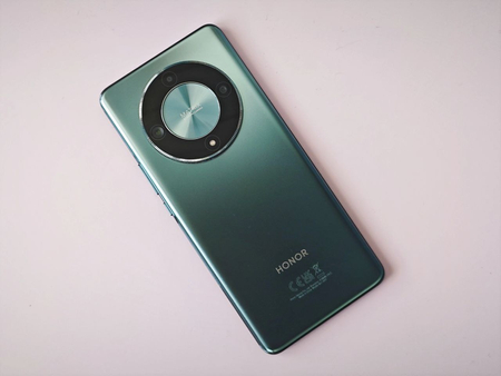 Honor X9b 5g 8gb/256gb.  Flagman!