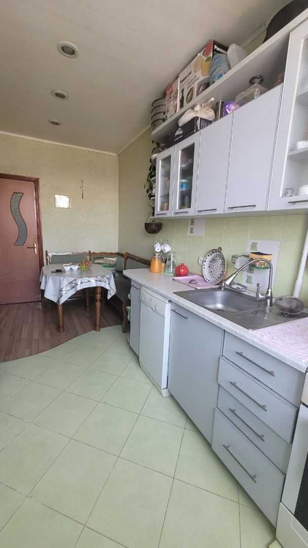 Продается просторная квартира 3/5/9 Яшнабад  ул. М.Риезий (J2823)