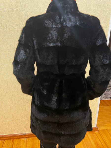 Продаю красивую норковую шубу