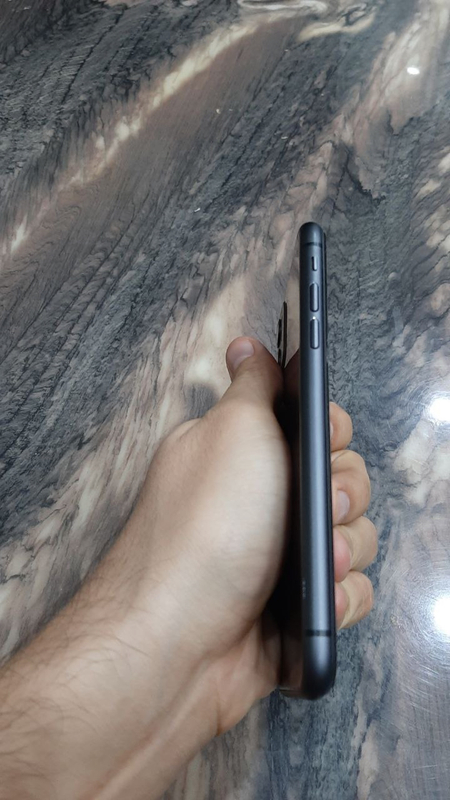 iPhone 11 Black 64gb