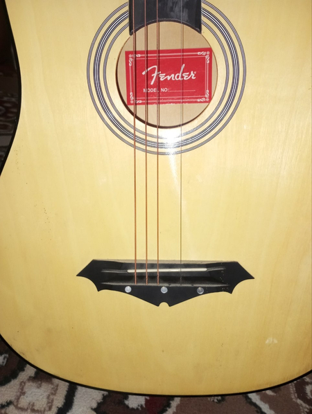 Gitara sotiladi 450 ming