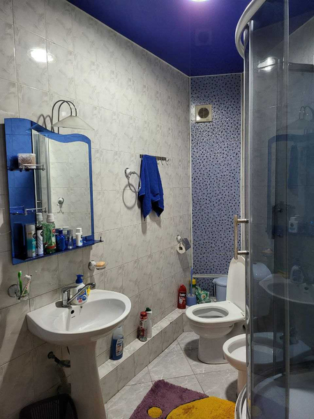 New building 5 room 4 bedroom 2 bathroom Rakat street near park Bobur
