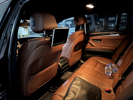 BMW 528      f10