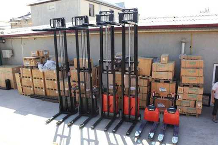 полЭлектрический Штабелер  HELLI pol elektr shtablyor kara 1.5 tonna