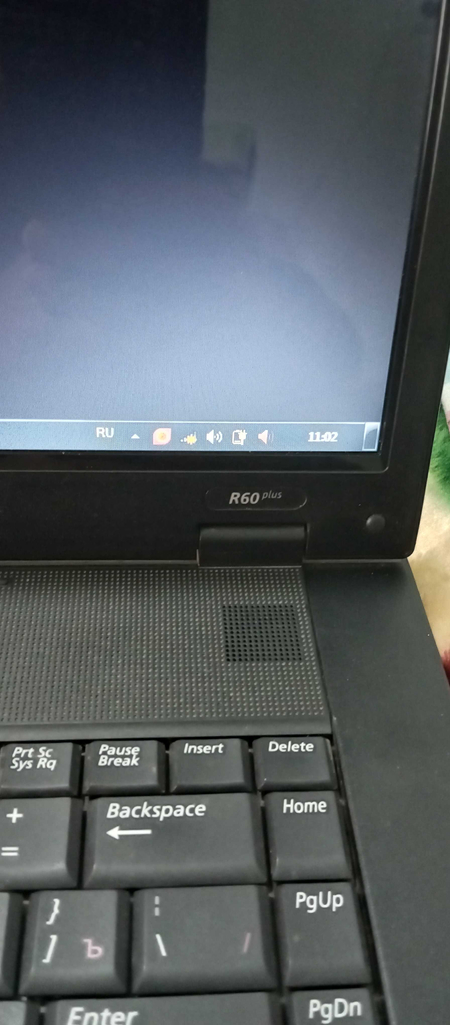 Продается ноутбук самсунг.работает нормально