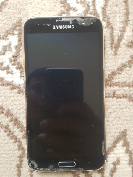 iPhone  4S 16 GB sotiladi