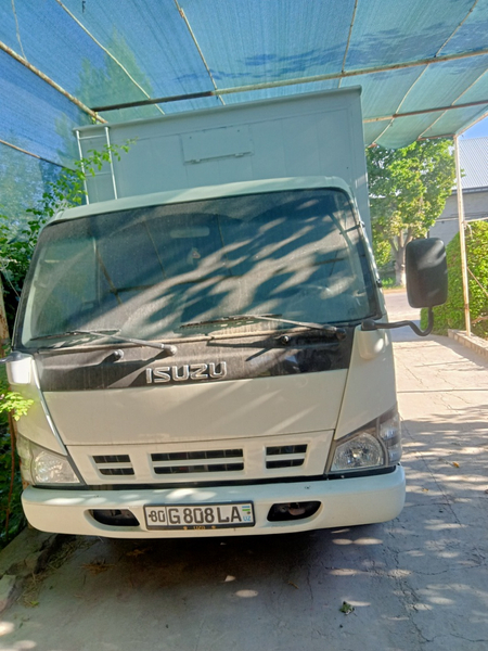 Isuzu srochna soriladi