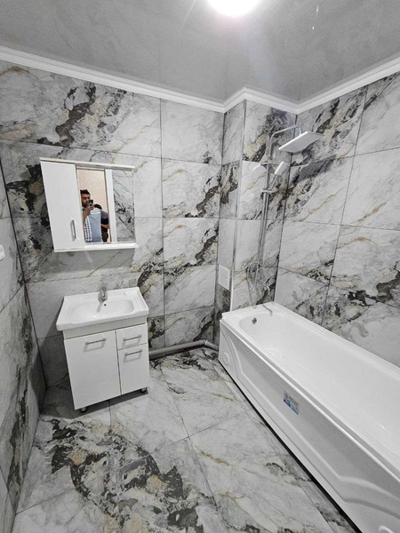 2 xonali 65m² 2-qavat sotiladi.