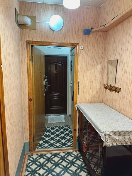 Ц-5 Продаётся 1в2/2/9 не торец ор р лакоста