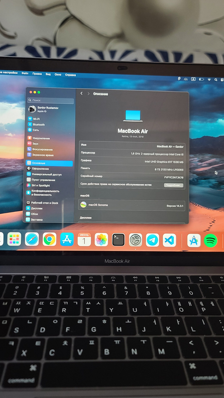 MacbookAir Core i5 sotiladi.