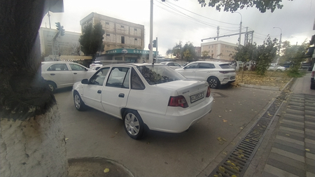 Nexia 2.   1.6  luks kandoʻr