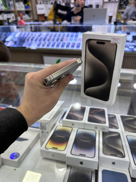 iphone 15pro Max 100% yomks