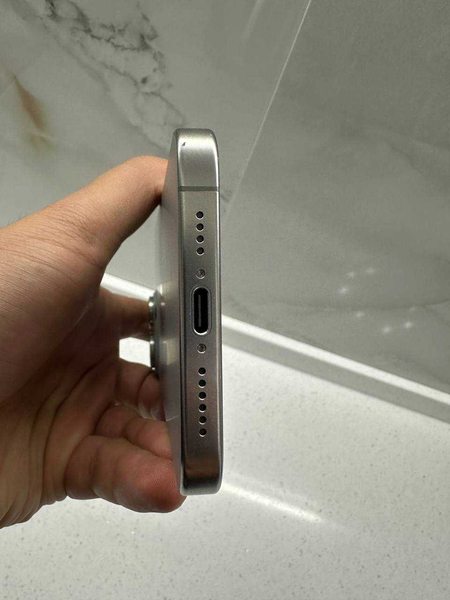 iphone 15 pro max natural