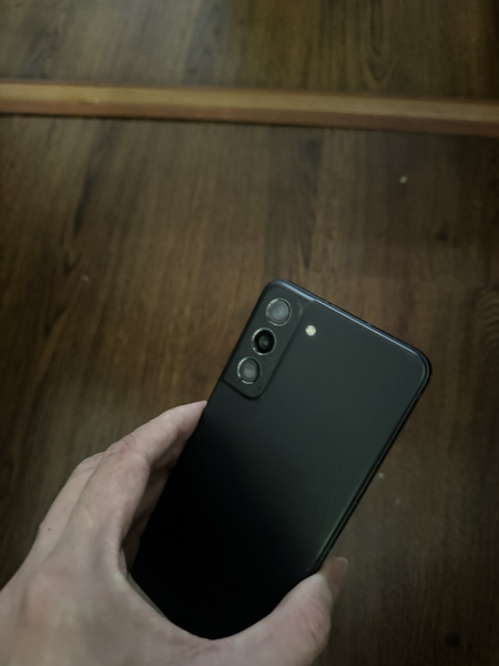 Samsung S21 FE 5G продам срочно