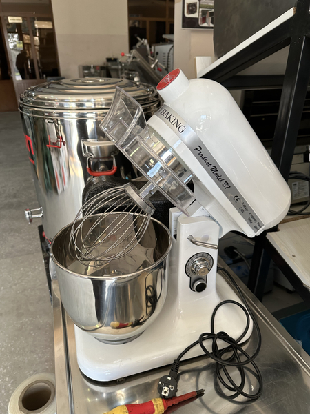 Mekser B7 600 watlik