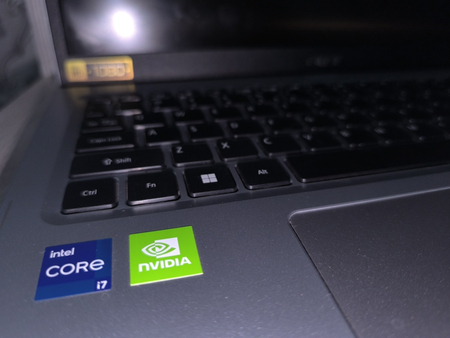 Acer noutbuk core i7  rasimda hama malumot bor