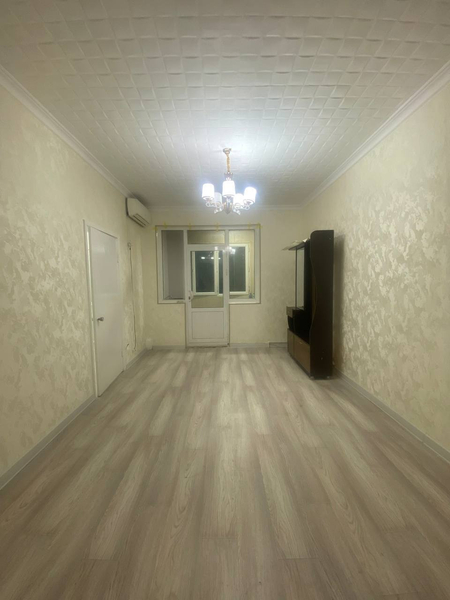 Чиланзар 18 кв 1/4/4 Продается