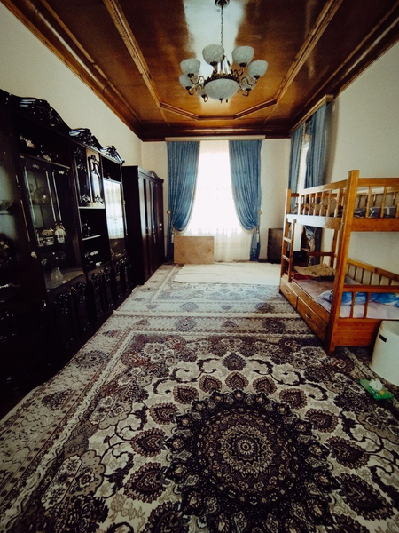 Tutzorda Oʻzimizzi uy sotiladi kelishiladi