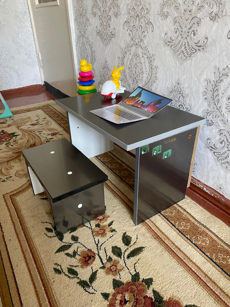 Детский стол и стул