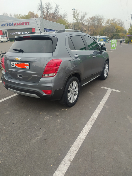 Трекир 1 сотилади автомат