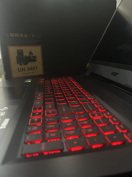 Acer nitro 5 i5-12500h 16/512/RTX3050 4gb/17.3 FHD IPS