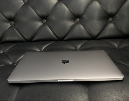 Apple MacBook Pro 2019 года 16 inch i9 16-1 ТБ в идеальном состоянии
