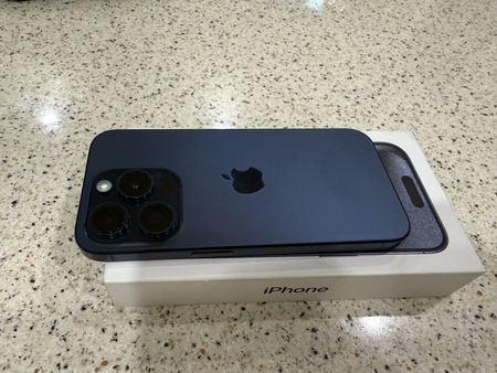 iphone 15 pro 256GB titanium blue