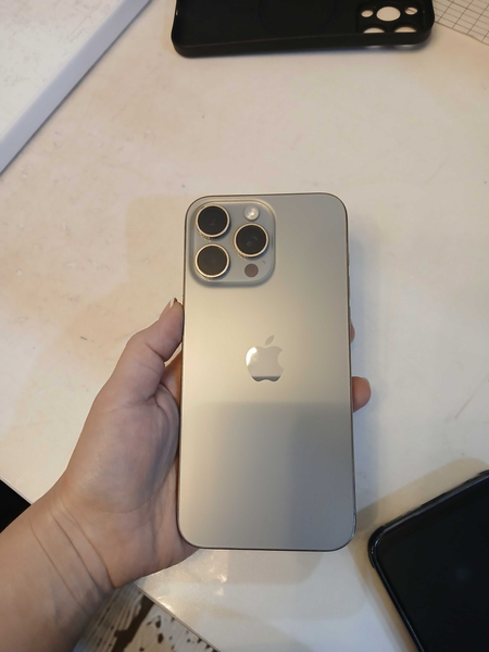 Ipon 15 pro maks