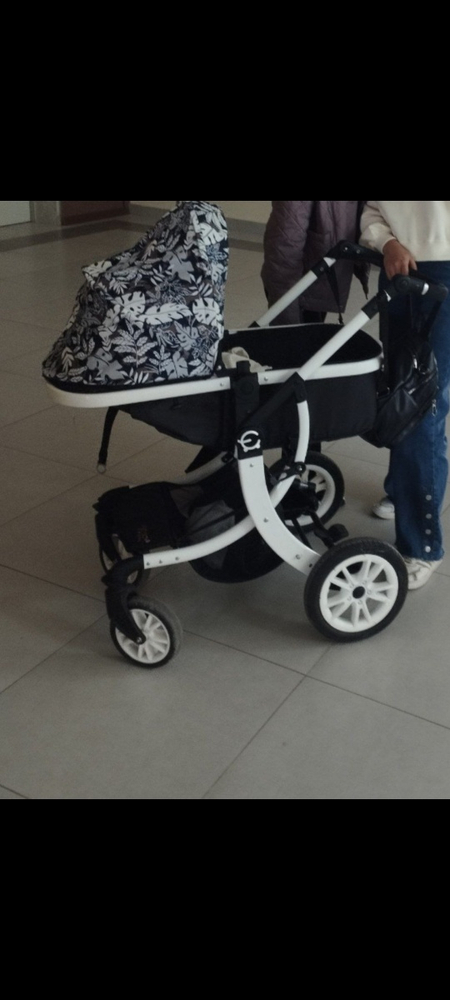 Kolyaska Aimile,yangidek,olinganiga bir yil bomagan zamonaviy baquvvat