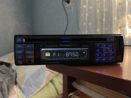 Пионер магнитола CD,RADIO,AUX,USB. Полностью работает