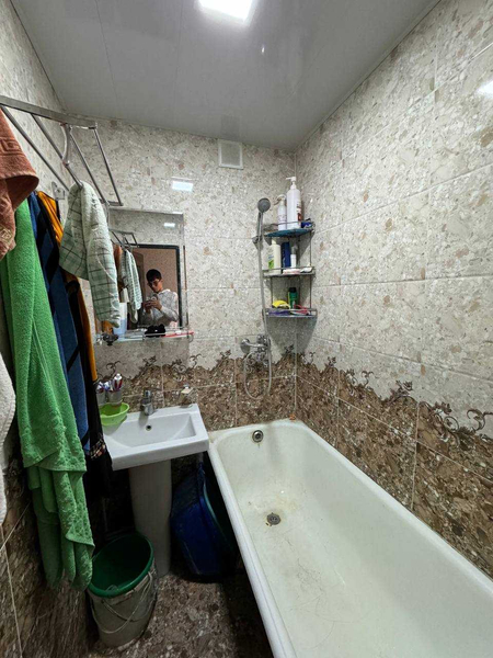 2 xonali 3-etaj 4 qavatli 
Panelni dom 
56m2