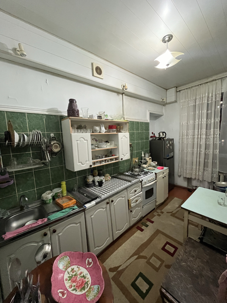 Уй сотилади Яккасарой Шота Руставелли